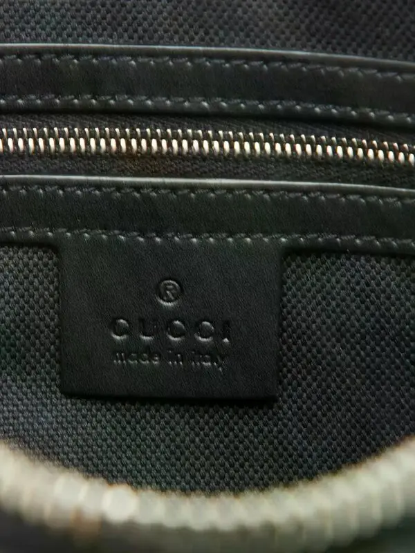 Gucci Gg Supreme Clutch Bag