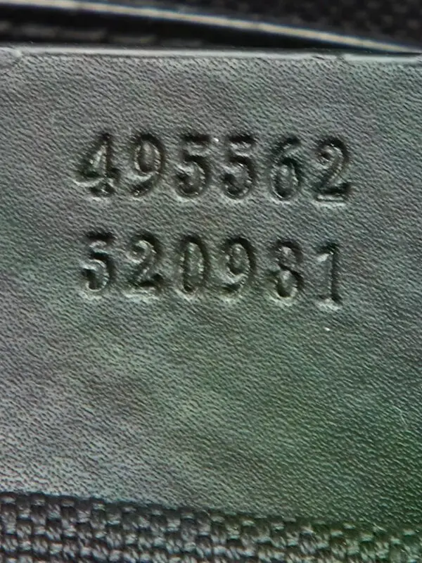 Gucci Gg Supreme Clutch Bag