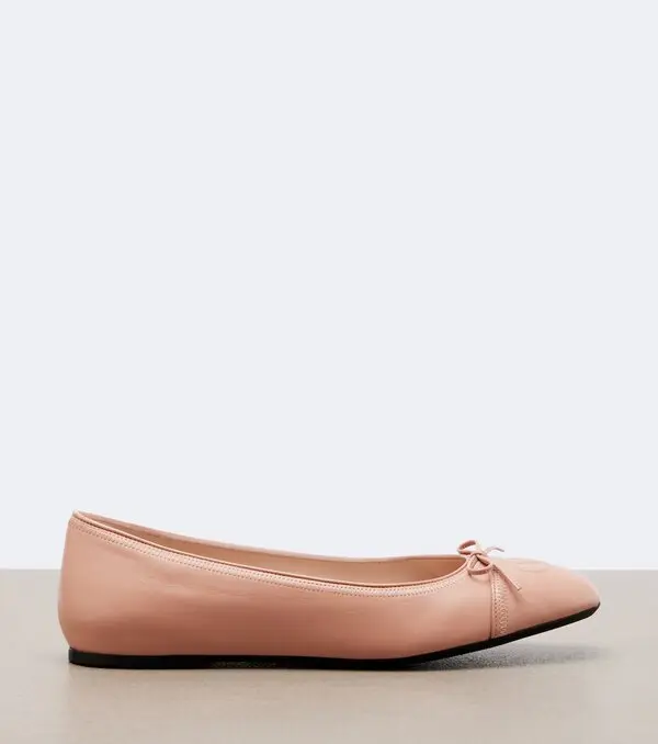 Valentino Garavani Vlogo Leather Ballet Flats