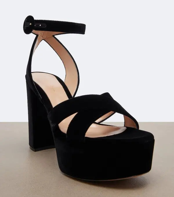 GIANVITO ROSSI Sabrina Velvet Platform Sandals - Black