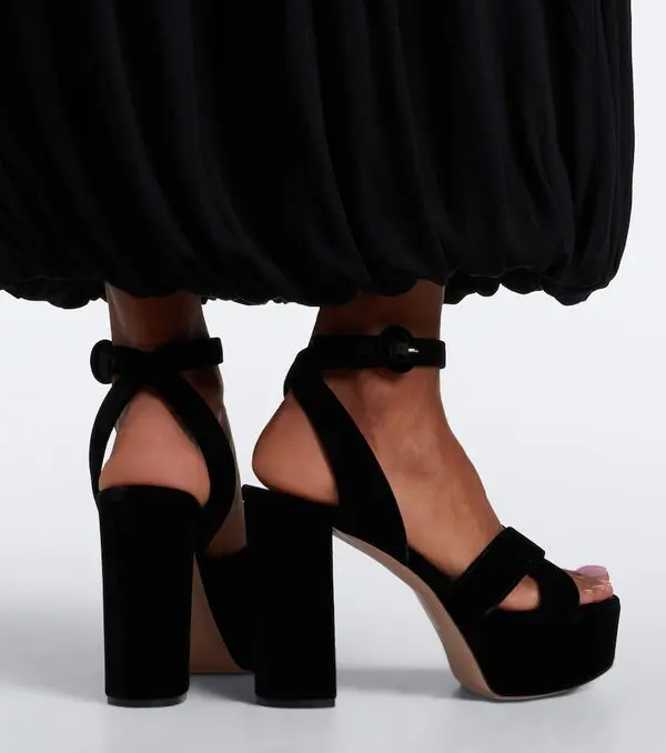 GIANVITO ROSSI Sabrina Velvet Platform Sandals