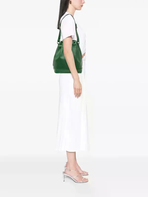 LOUIS VUITTON Epi Noe Gm Bucket Bag