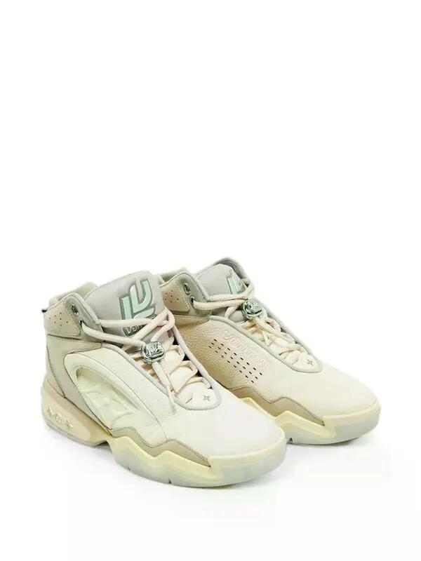 LOUIS VUITTON Trainer Sneakers