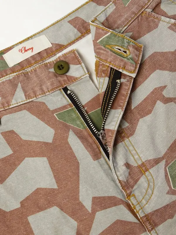 CHERRY LOS ANGELES Wide-leg Camouflage Cargo Shorts
