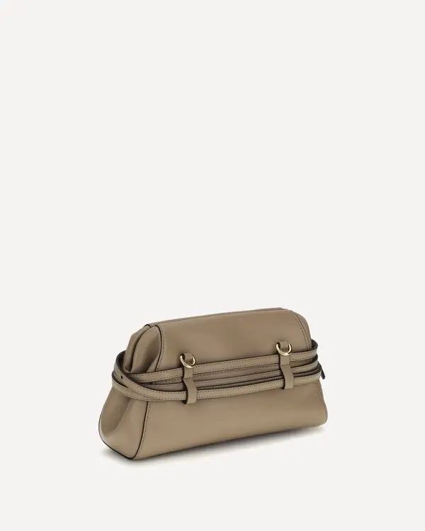 Moschino Belt-detail Clutch - Beige