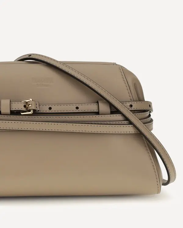 Moschino Belt-detail Clutch - Beige