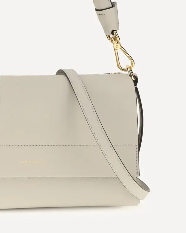 COCCINELLE Boheme Shoulder Bag With Woven Handle - Cream
