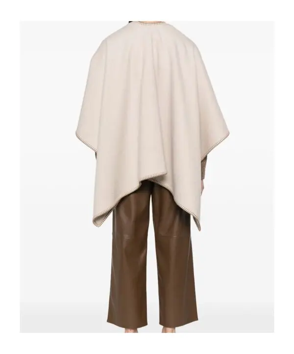 Max Mara V-neck Mid-length Sleeve Shawl - Nude