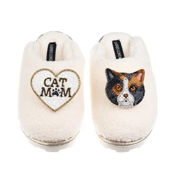 LAINES LONDON Neutrals / Teddy Closed Toe Slippers With Cat Mum/mom & British Shorthair Cat Brooches Cream - White