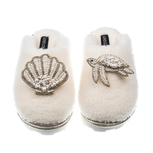 LAINES LONDON Teddy Closed Toe Slippers With Pearl Beaded Turtle & Shell Brooches Cream - White