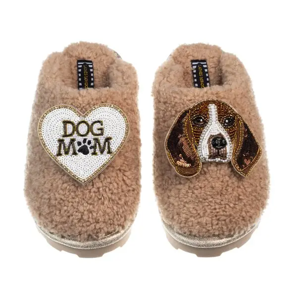 LAINES LONDON Teddy Closed Toe Slippers With Beagle & Dog Mum / Mom Brooches Toffee - Brown