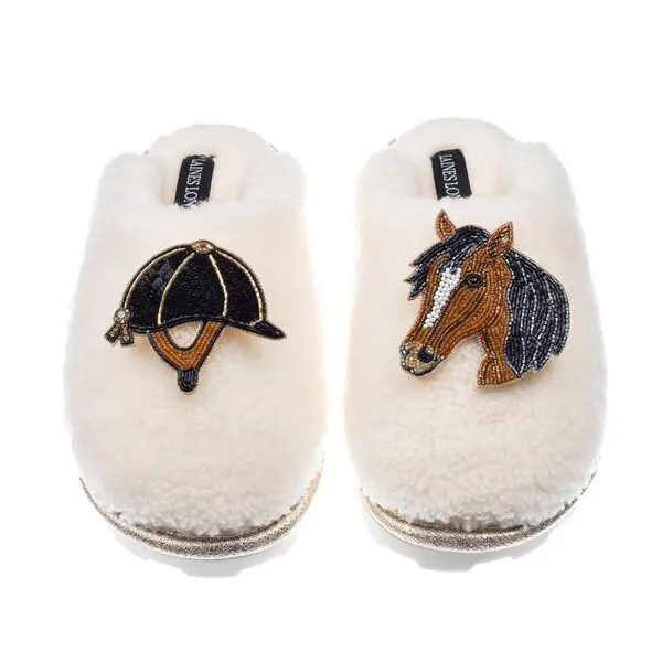 LAINES LONDON Teddy Closed Toe Slippers With Horse & Riding Hat Brooches Cream - White