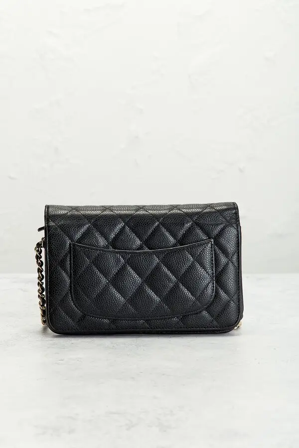 Chanel Caviar Classic Wallet On Chain