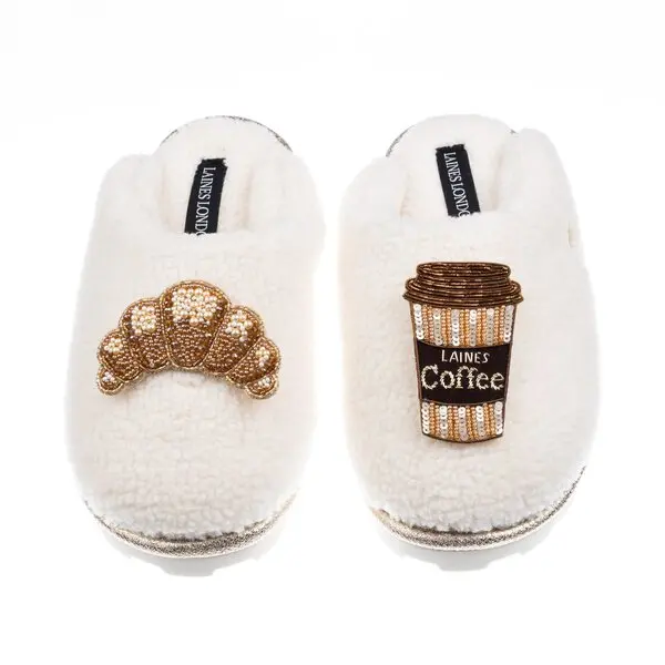LAINES LONDON Neutrals / Teddy Closed Toe Slippers With Coffee Cup & Croissant Brooches Cream - White