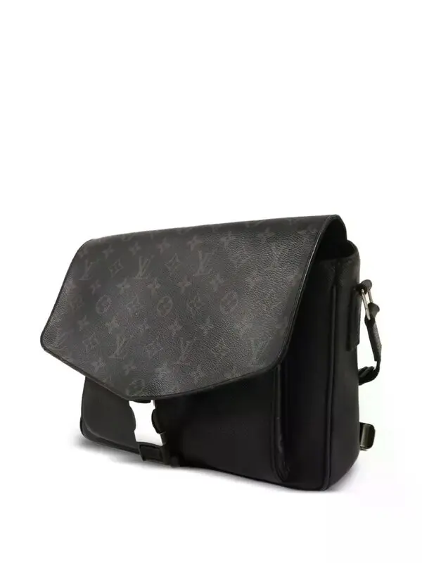 LOUIS VUITTON Messengerama Monogram Messenger Bag