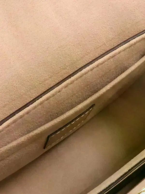 LOUIS VUITTON Lockme Tender Leather Tote Bag - Neutrals
