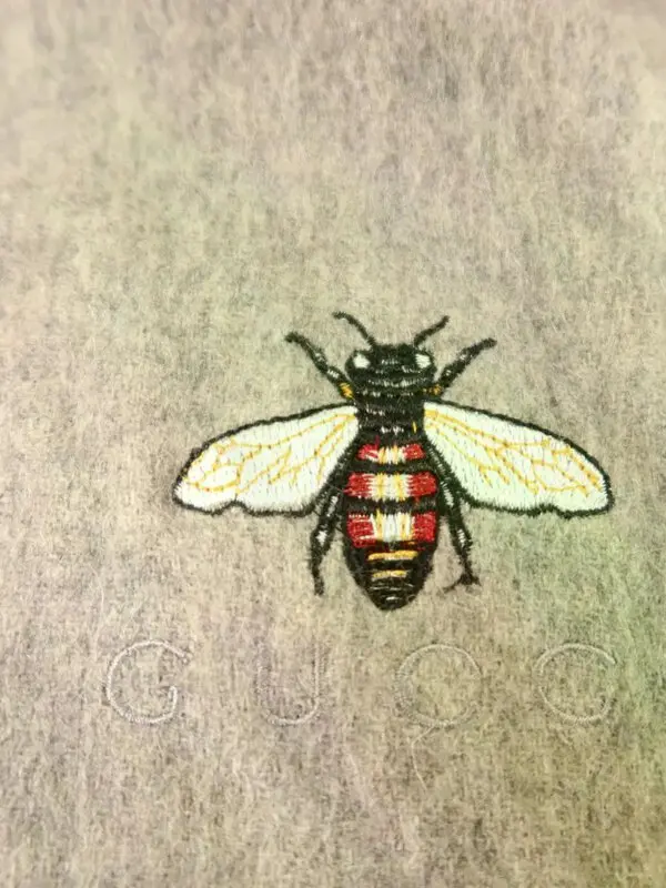 Gucci Gg Bee Scarf - Grey