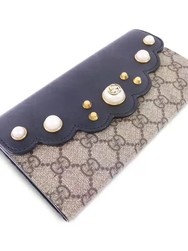 Gucci Gg Supreme Scalloped Wallet