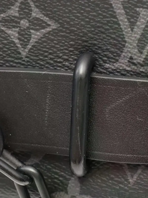 LOUIS VUITTON Monogram Eclipse Steamer Messenger Bag - Black