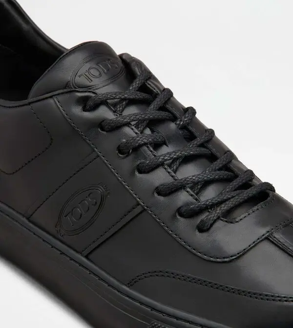 TOD'S Logo-debossed Round Toe Lace-up Sneakers