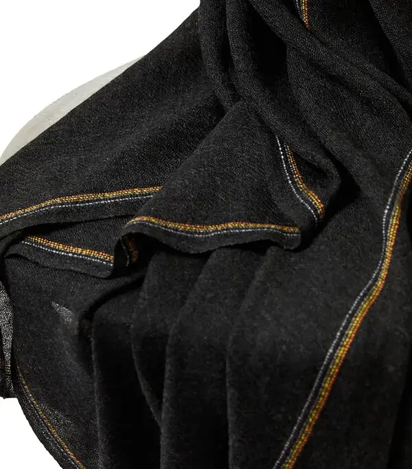OYUNA Cashmere Komo Throw