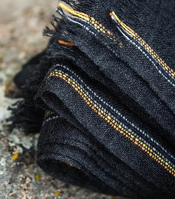 OYUNA Cashmere Komo Throw