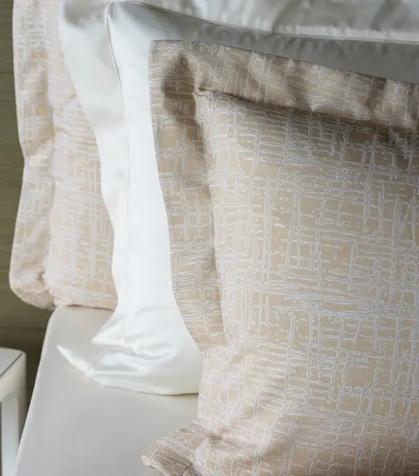 CELSO DE LEMOS Egyptian Cotton-silk Partition Pillow Case