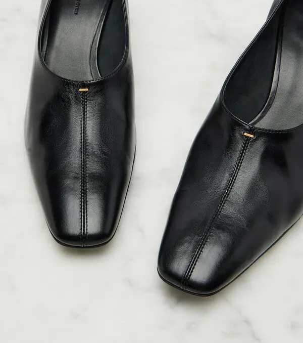 Khaite Cecilia Leather Pumps