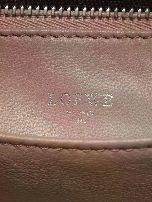 Loewe 2010-2026 Leather Amazona 23 Satchel