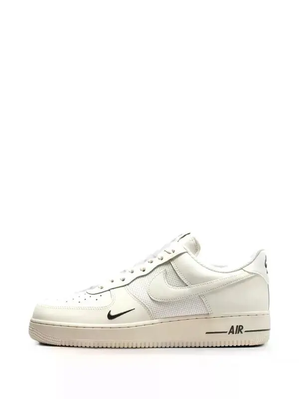 Nike Air Force 1 Low '07 Lv8 Sneakers