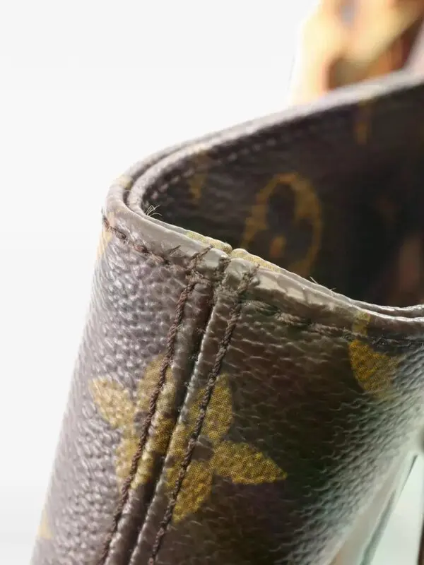 LOUIS VUITTON 2002 Gm Vivian Monogram Tote Bag