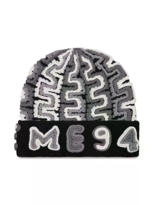 Supreme Yarn Appliqué Black/ Beanie