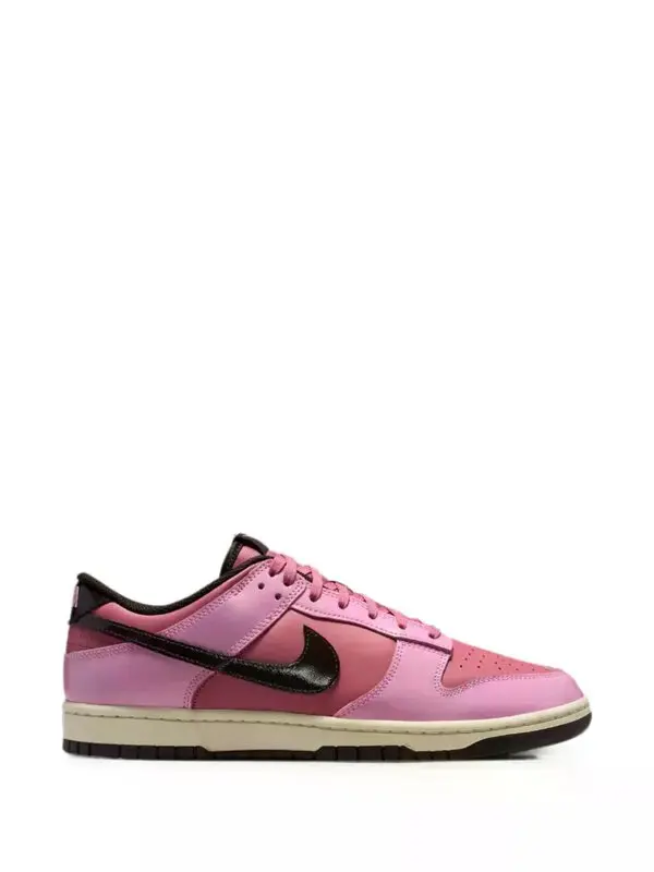 Nike Dunk Low Retro Sneakers