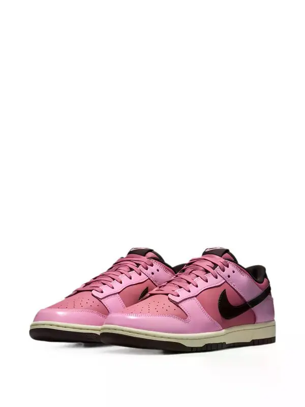 Nike Dunk Low Retro Sneakers