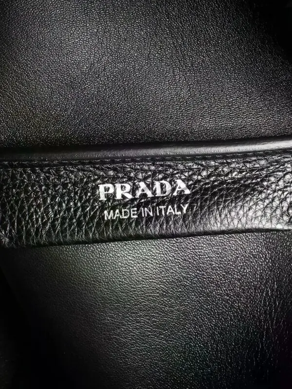 Prada 2013-2026 Medium Leather Tote Bag