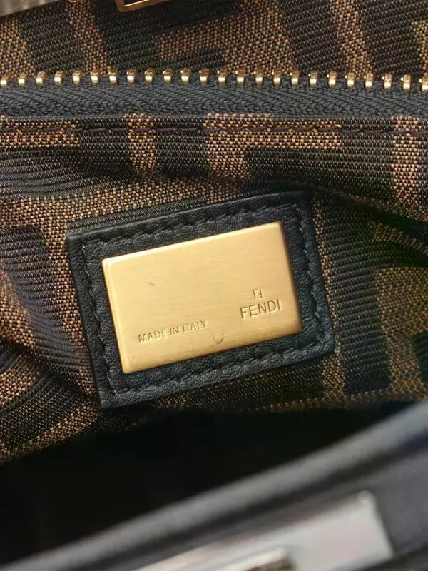 Fendi 2000-2010 Large Goatskin Peekaboo Iconic Satchel