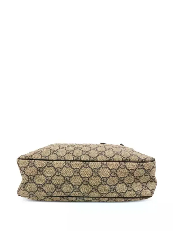 Gucci Gg Supreme Logo Patch Shoulder Bag