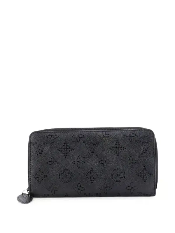 LOUIS VUITTON Zippy Wallet Mahina Leather Small Wallets