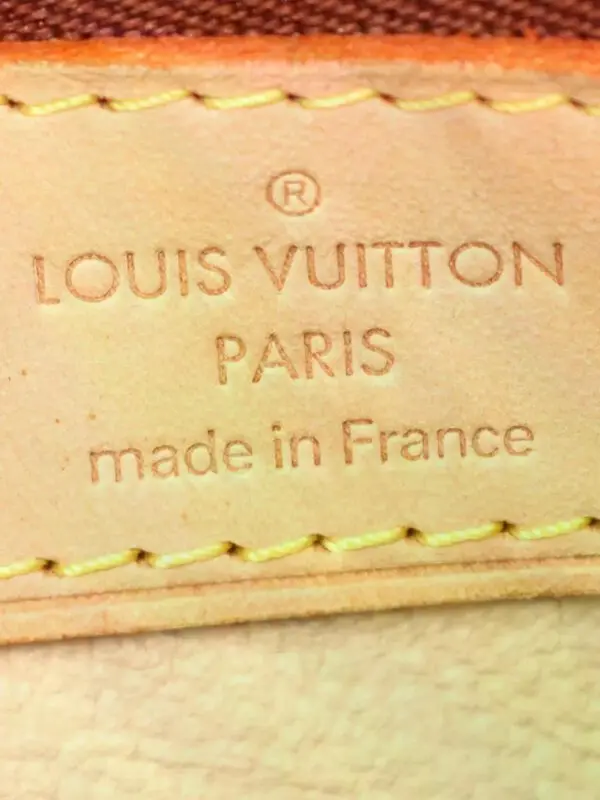 LOUIS VUITTON 2007 Monogram Gm Bucket Bag