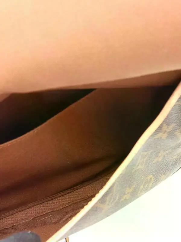 LOUIS VUITTON Monogram Saumur 30 Crossbody Bag