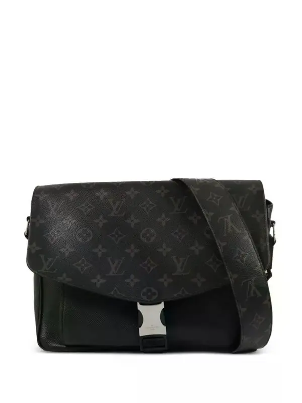 LOUIS VUITTON Messengerama Monogram Messenger Bag