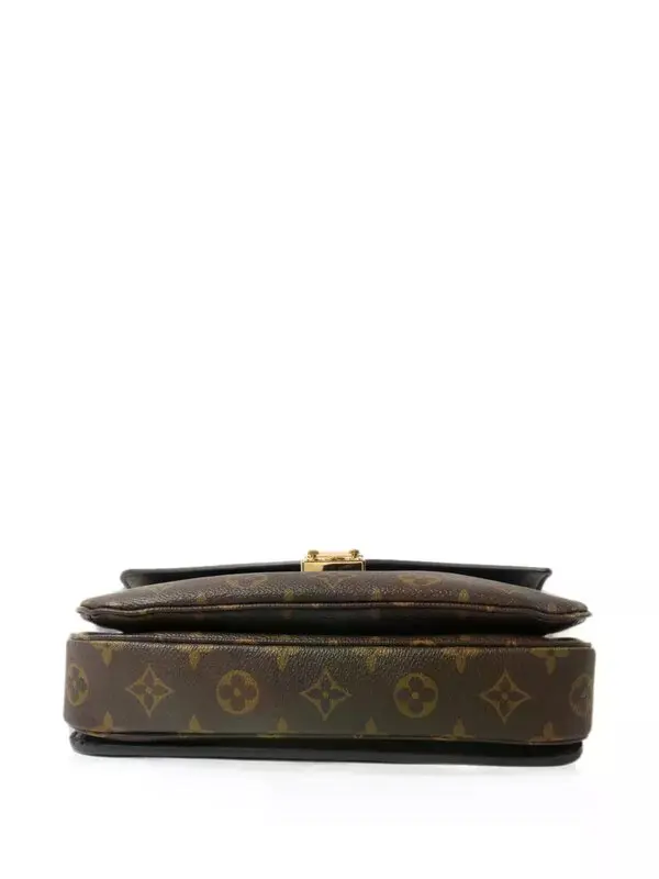 LOUIS VUITTON Pochette Metis Monogram Shoulder Bag