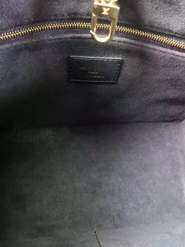 LOUIS VUITTON Onthego Monogram Empreinte Tote Bag