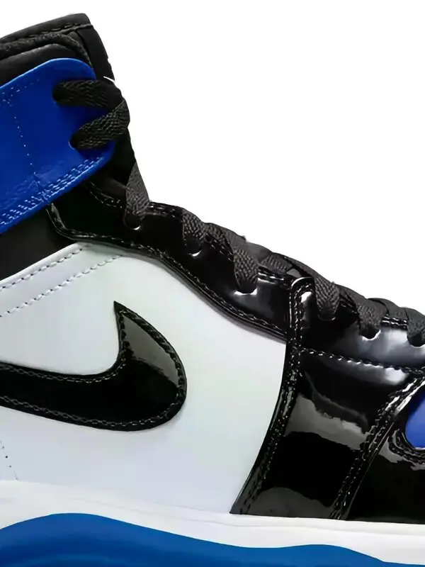 JORDAN 1 Mid Sneakers