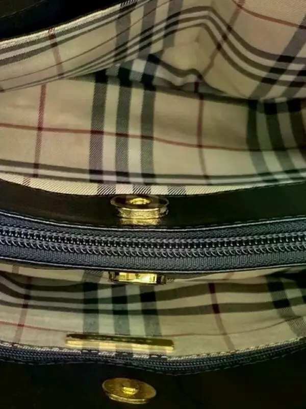 Burberry 2000-2017 Leather Handbag