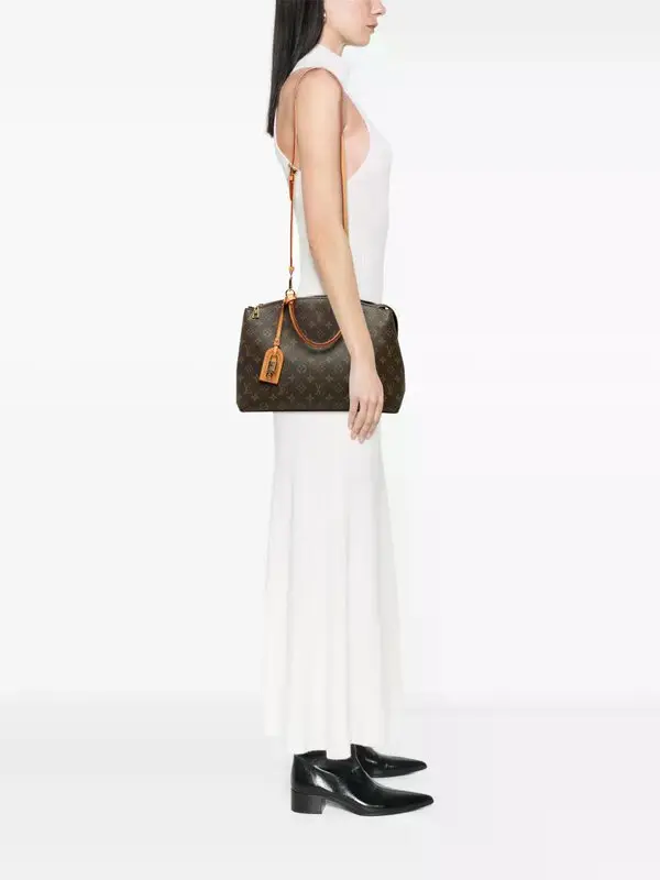 LOUIS VUITTON 2021-2026 Monogram Grand Palais Satchel