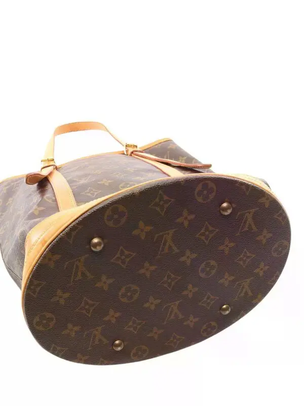 LOUIS VUITTON 2018 Monogram Gm Bucket Bag