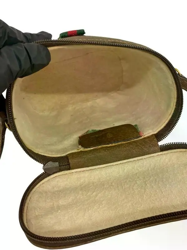 Gucci Gg Supreme Crossbody Bag