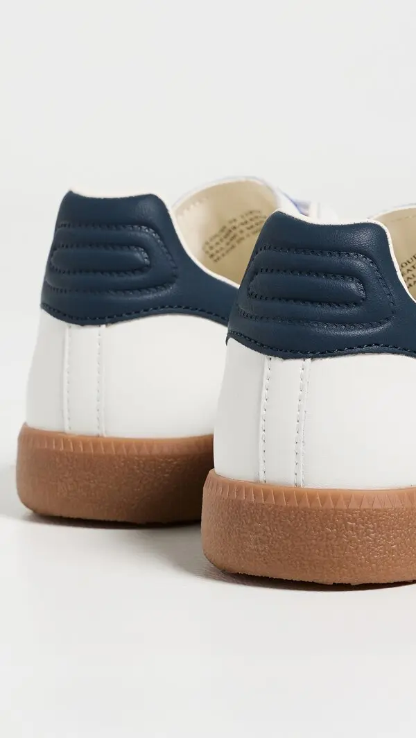 BACK 70 Cloud Sneakers