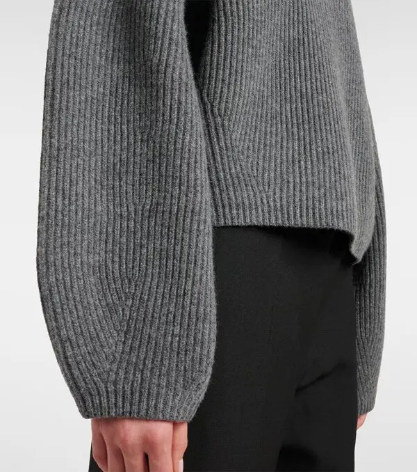 TOTEME Turtleneck Long-sleeved Sweater